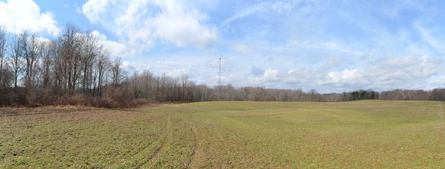 Sprawing Ranch on 62 Acres with Lake | JS English Company